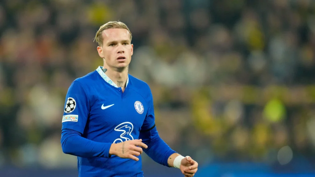 GOAL: Mykhailo Mudryk EQUALISES for Chelsea against Newcastle